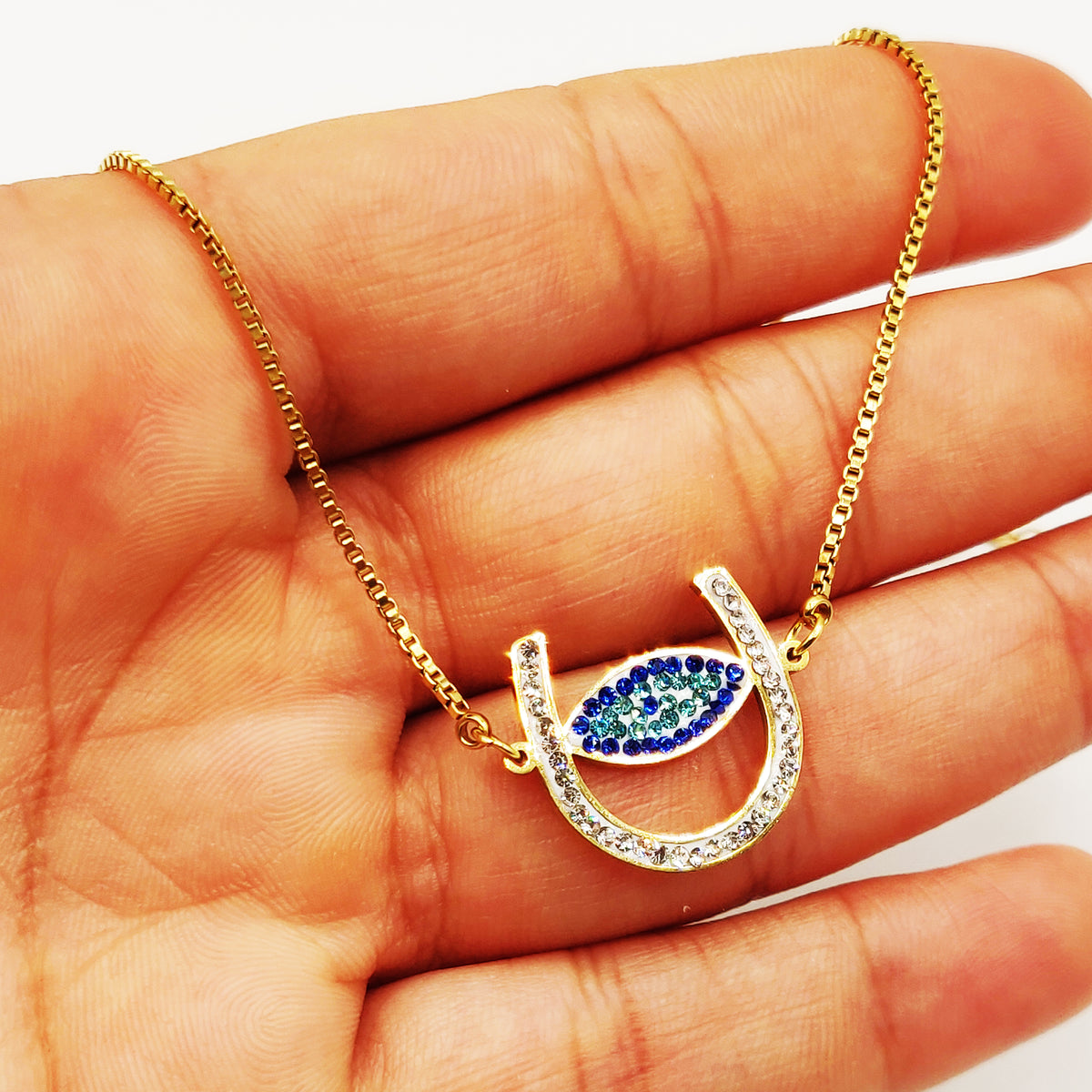 Collier U Oeil Cristaux Bleus Luxe – Hanan Channel