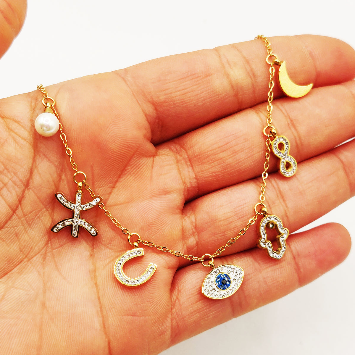 Collier Oeil Amazigh Multi Pendentifs Luxe – Hanan Channel