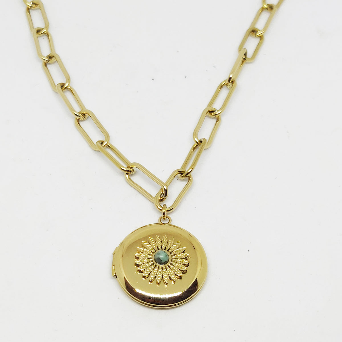 Collier Médaillon Soleil (Pour Photo) – Hanan Channel
